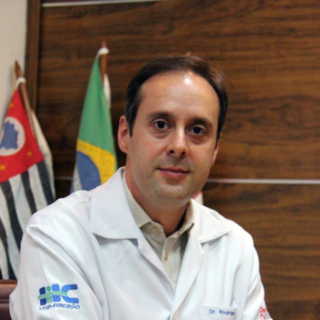 Ivan de Lucena Angulo - Hematologista